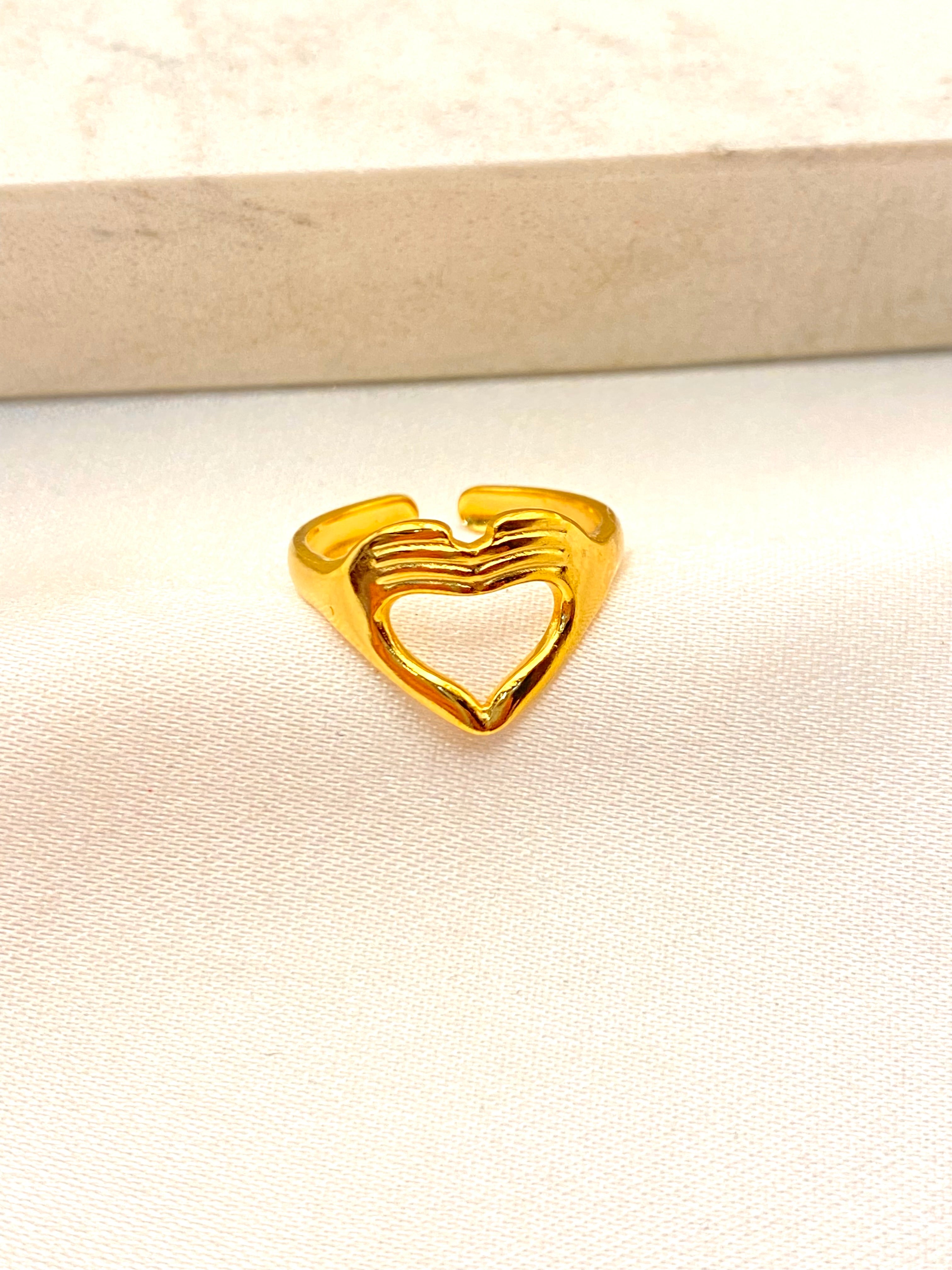 Anillo Manos Corazon Acero – LORETA ACCESORIOS MAYOREO